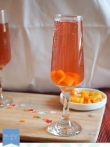 Easy Homemade Recipe: Peach Spritzer - mom makes dinner