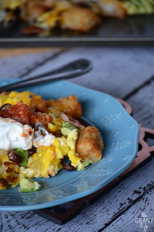 Loaded Breakfast Totchos - mom makes dinner