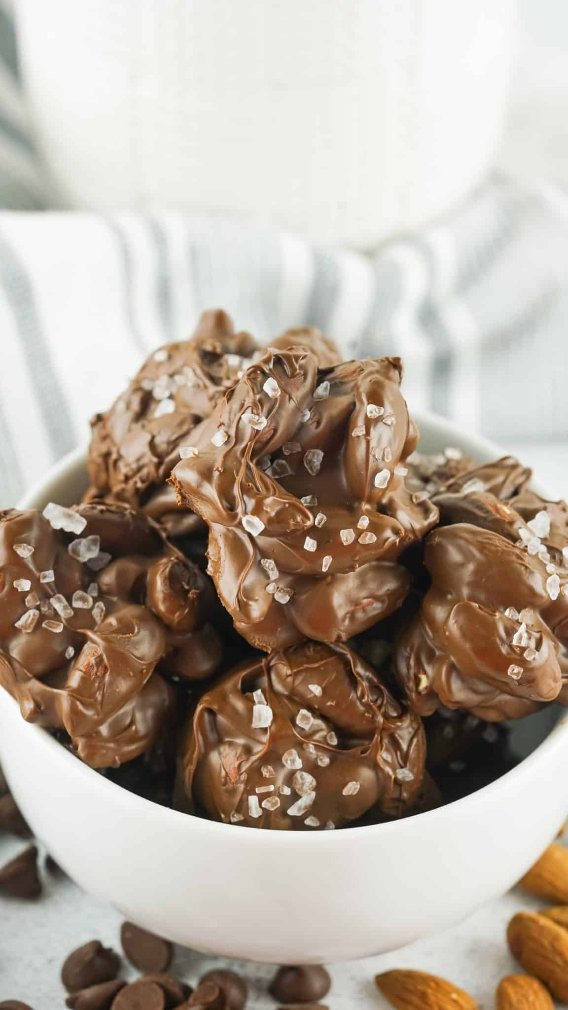 Chocolate Almond Clusters - mom makes dinner
